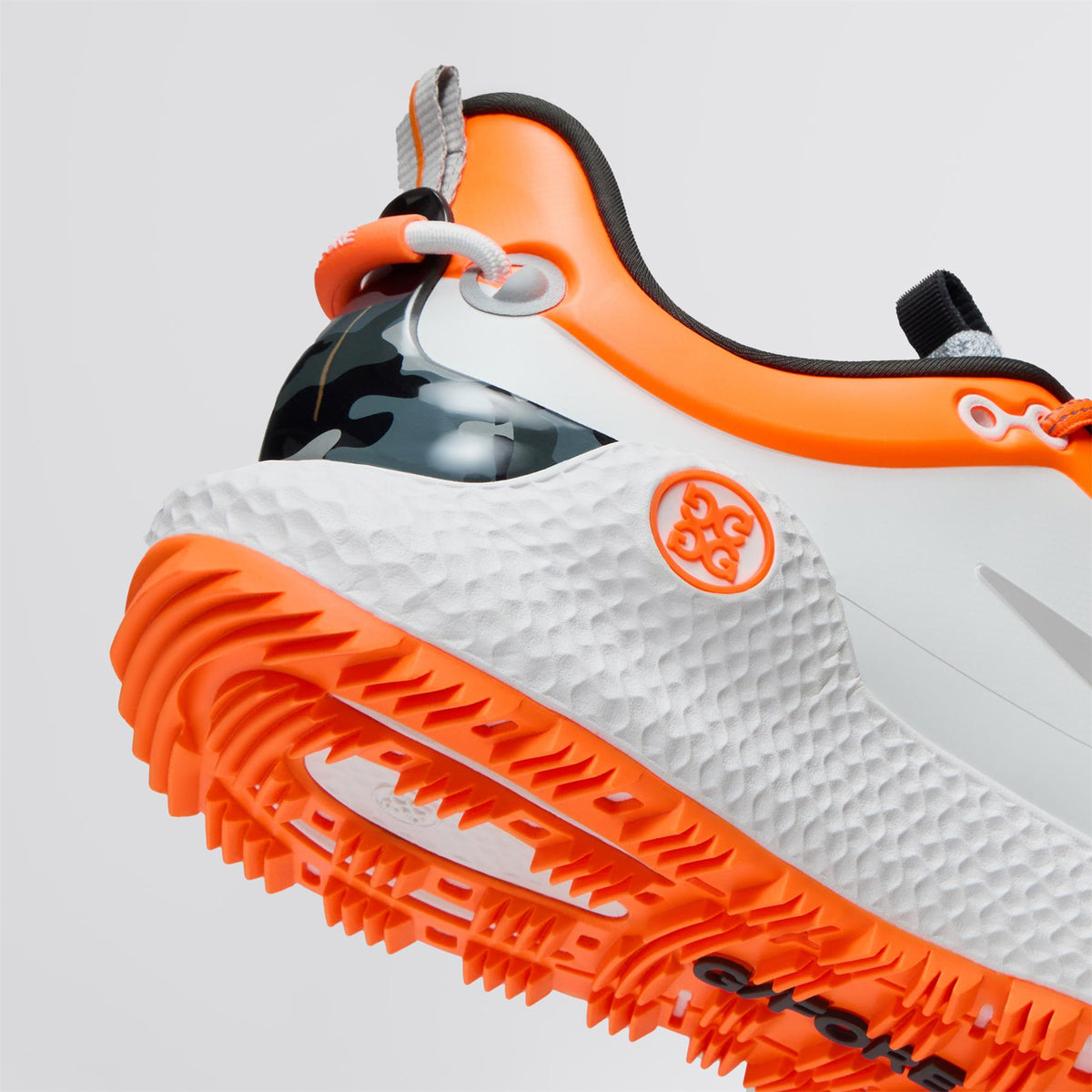 G/FORE MG4+ O2 Camo Accent Golf Shoes Snow/Shocking Orange | TRENDYGOLF UK